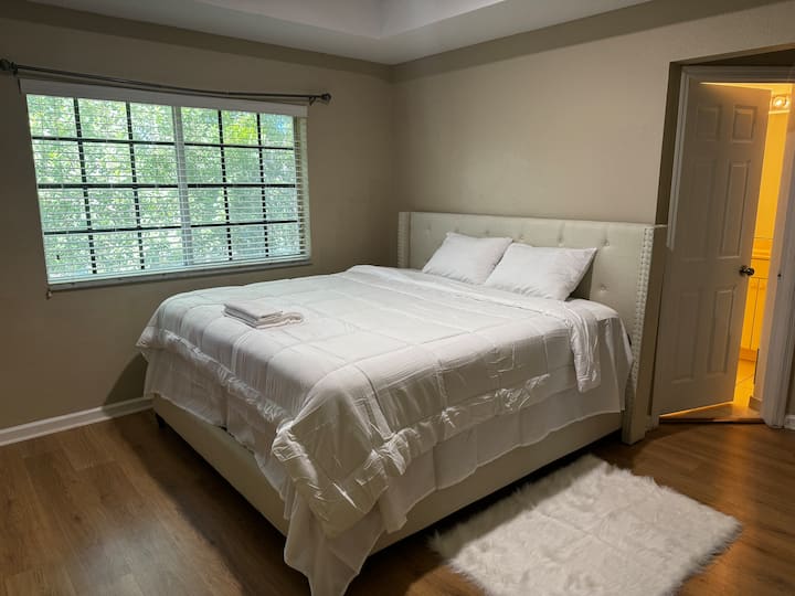 Two Rooms In A Gated Community - West Palm Beach, FL
