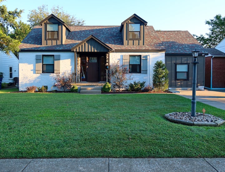 New Waylon's House (Fully Equipped & Pet-friendly) - Tulsa, OK