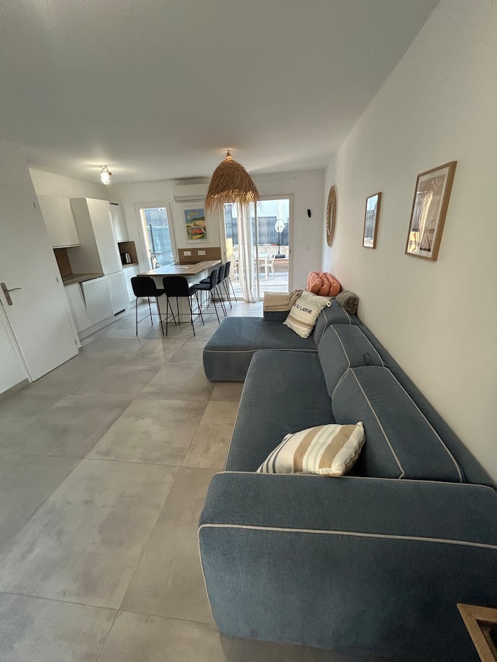 Maison Bord De Mer Avec Terrasse - Bandol