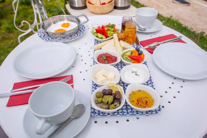Muhteşem Kahvaltı - Heybeliada