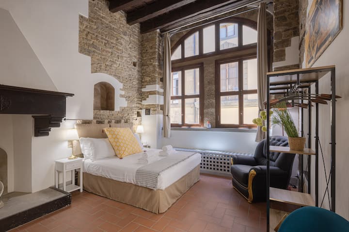 [Santo Spirito] Apt Medieval Tower Apartment 1 - Florence