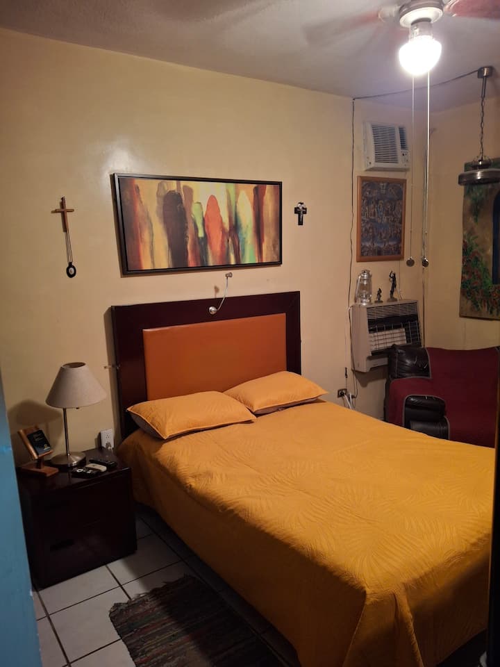 Casa Pequeña Completa.
(Facturacion) - Saltillo