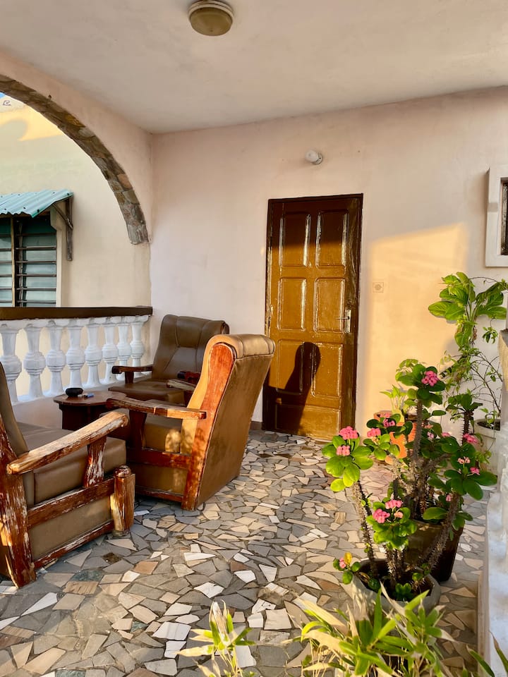 Appartement Type 1 Moderne Et Aéré – Fidjrossè - Cotonou