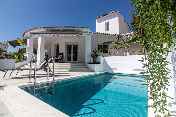 Villa En Puerto Marina Junto A La Playa - Benalmádena