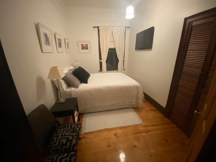 Hop Skip And A Jump To The Cbd - 애들레이드