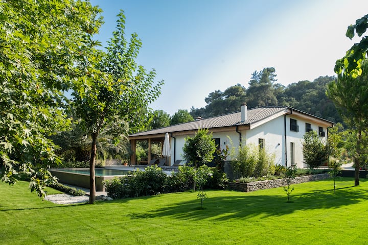 Luxury Villa Retreat With Pool, Close To Akyaka - Ataköy