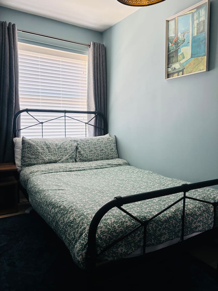 Lovely Double Bedroom With Private Bathroom. - Cardiff