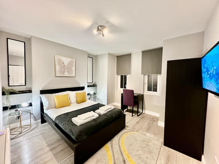 Bright 2 Bed Apartment Near Elizabeth Line London - London, UK