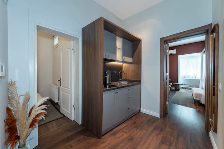 2-bedrooms Suite Kitchen & Bathtub Ortaköy Center - İstanbul