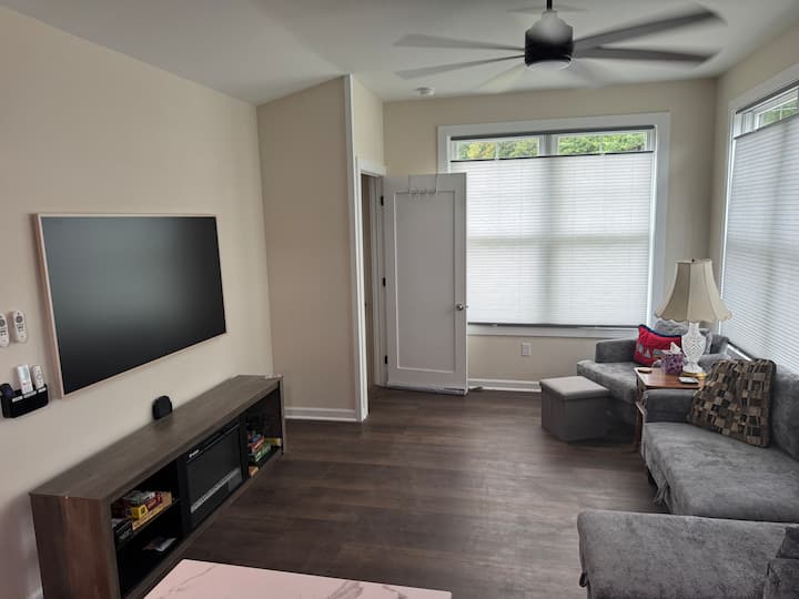 Solar Powered Studio Suite - Emmitsburg, MD