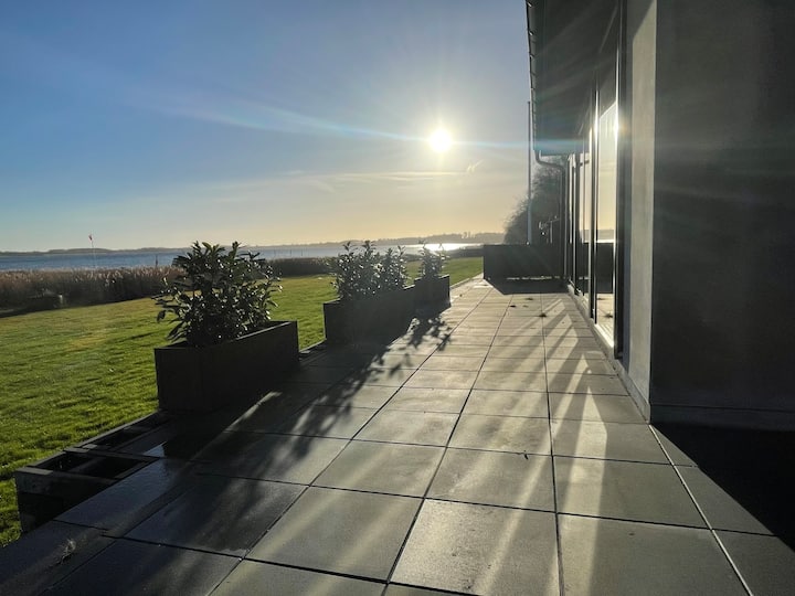 Luksus Og Fred På Første Række - Odense