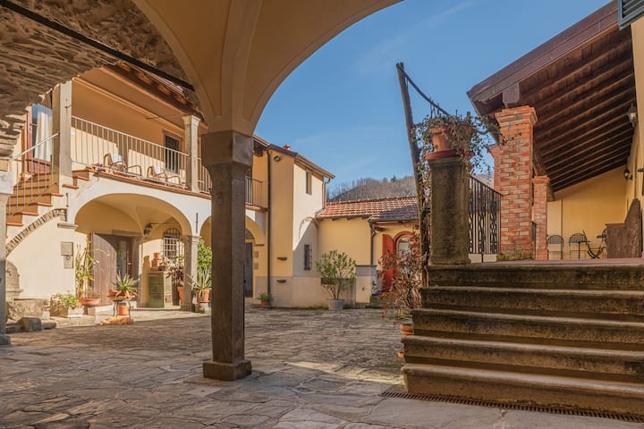 Charming Coliving In Medieval Courtyard (2 Guests) - Pontremoli