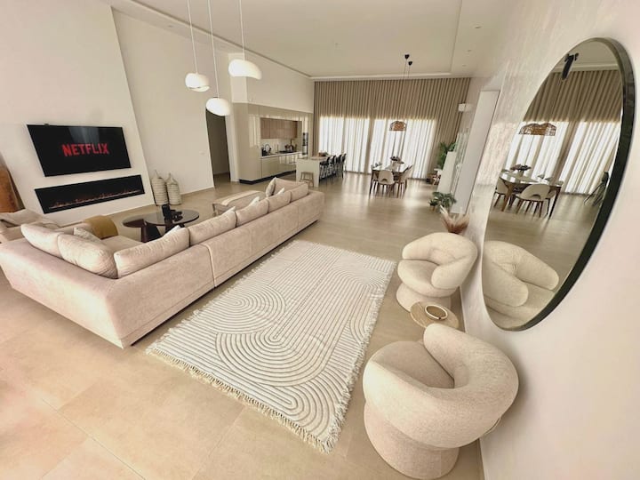 Villa Mya Avec Somptueuse Piscine Sans Vis à Vis - Tunisie