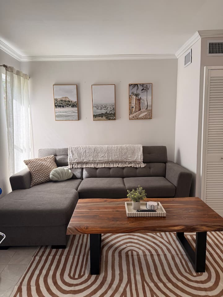 Sunny Isles Beach Luxury Retreat - Sunny Isles Beach, FL