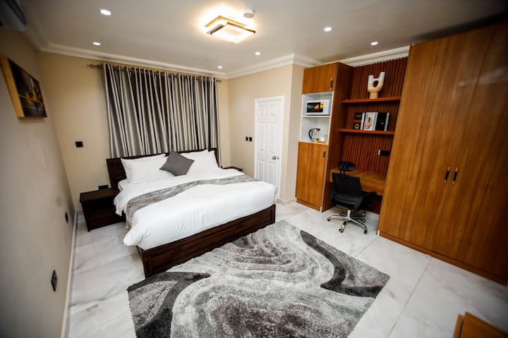 Royal Luxe 2br With Smart Lock In Oyarifa, Accra - Ghana