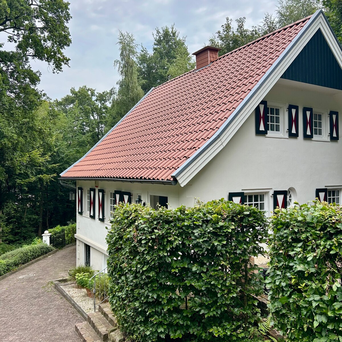 Idyllic house in the forest - Airbnb
