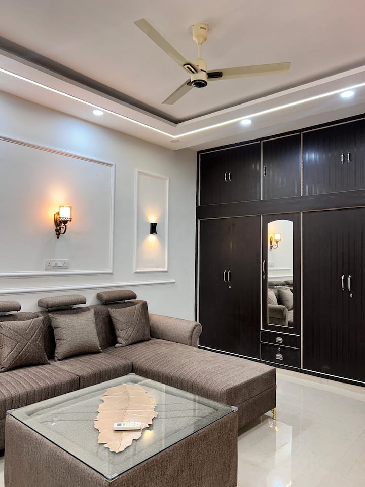 Sleek And Modern - Chandigarh