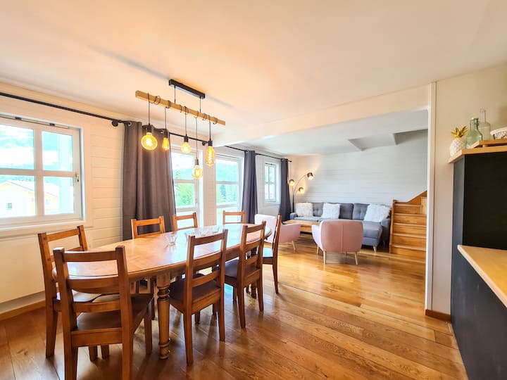 Chalet Spacieux · Poêle à Bois · Wifi Gratuit - Passy