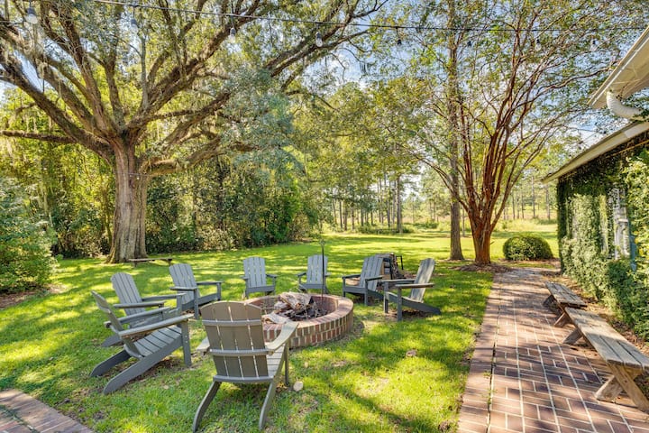 Expansive 85-acre Villa W/ Pool & Fire Pit - Lake Iamonia, FL