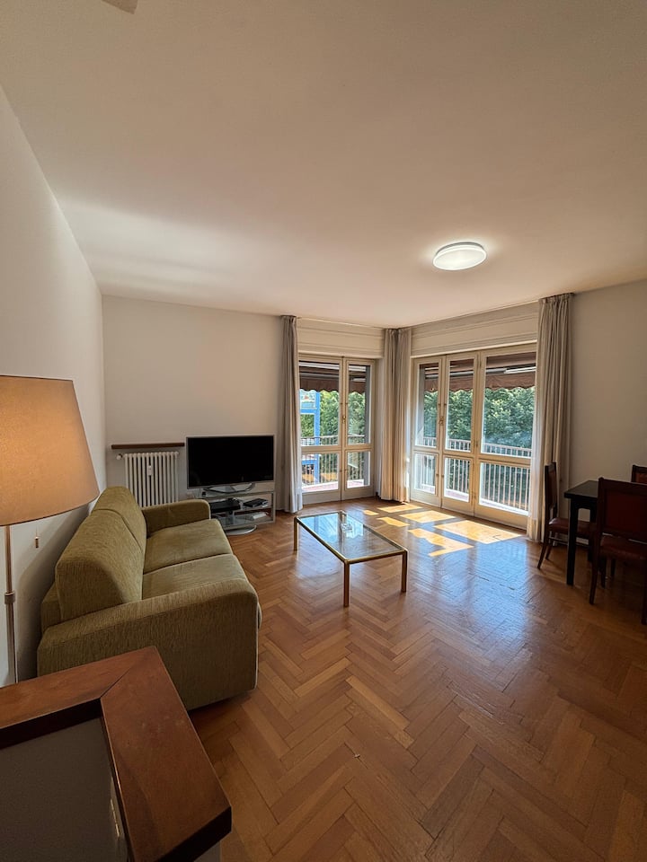 Lake Side And View - New Bright Apartment - Lecco