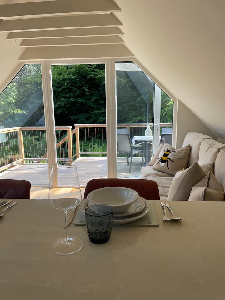 Stylish Countryside Cabin - Crowborough