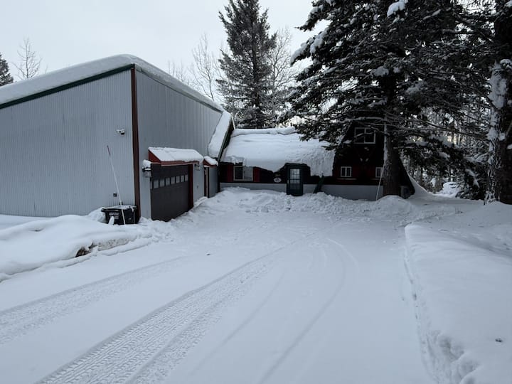 Winter Retreat W/garage - Henrys Lake, ID