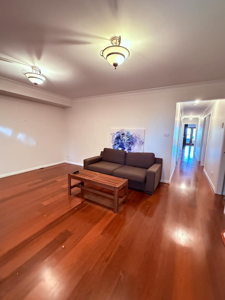 Riverstone Cozy Stay - Sydney