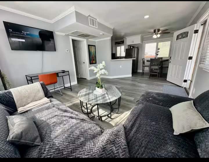1br Apt+parking In Inglewood - Inglewood, CA