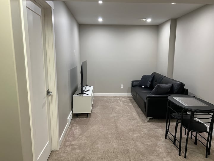 Double Tee Suites - Regina