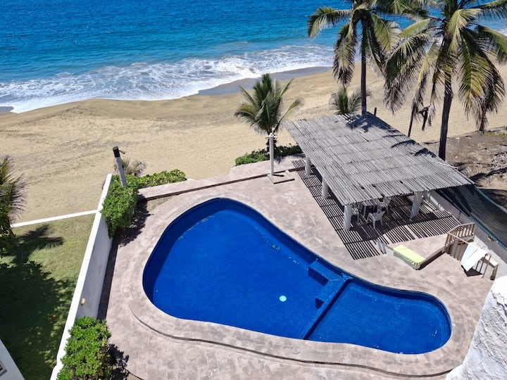 Departamento En Manzanillo A Pie De Playa - Manzanillo
