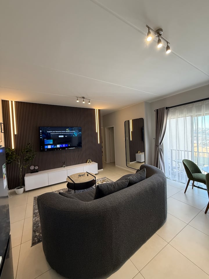 An Immaculate Retreat In Midrand - Sandton