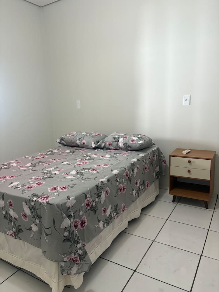 Casa Casal No Setor Coimbra Com Garagem - Araguaína