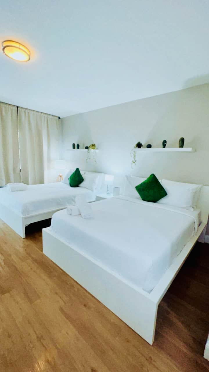 New. Coastal Charm: Studio Steps From The Beach - Miami Beach, FL