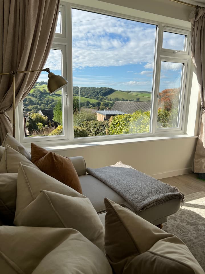 Cosy Exeter Home | Parking | Wood Burner | Views - Exeter