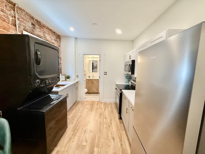 Modern Rustic Luxury - 1 Bdrm - Moncton