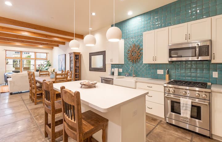Mercado San Agustin | Garage | 2 Br 2.5 Ba | Patio - Tucson, AZ