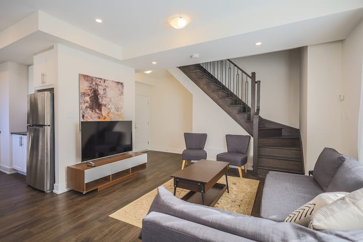 Comfort With Style Right On Yonge St - Aurora