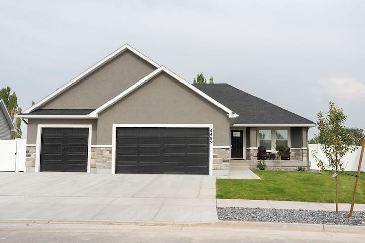 Brand New House In Beautiful Idaho Falls. - Idaho Falls, ID