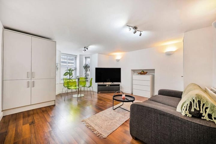 Modern 2br/2ba + Sofa Bed | Parking & Wifi - Harrogate