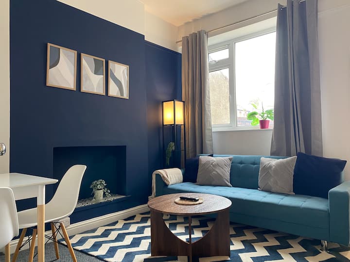 1 Bedroom Flat Central Location -