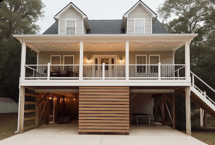 *New*beach Hideaway, Hot Tub+sleeps 8+dog Friendly - Surf City, NC