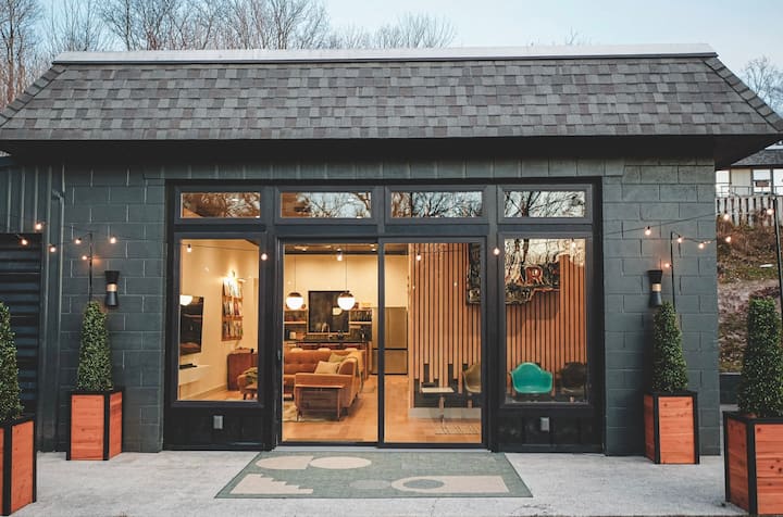 Frankfort Guesthouse • 5 Min To Lake Mi Beaches - Frankfort, MI