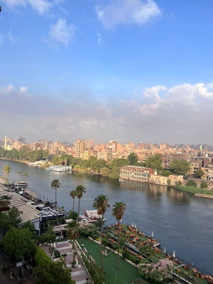 Zamalek Nileview Royal Suite 1br - Cairo