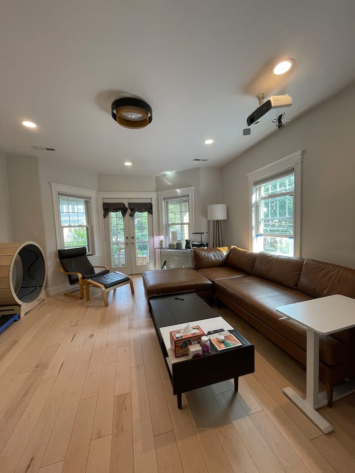 Modern Spacious 2br/2ba Near Harvard - Belmont, MA