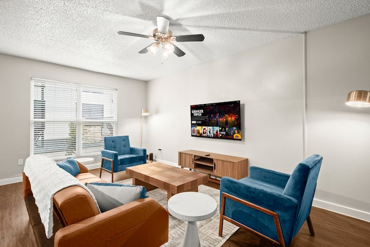 Hyde Park King Suite Sleeps 4 - Austin, TX