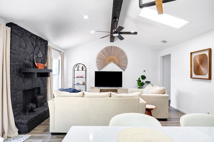 The Filipino Bungalow - Universal City, TX