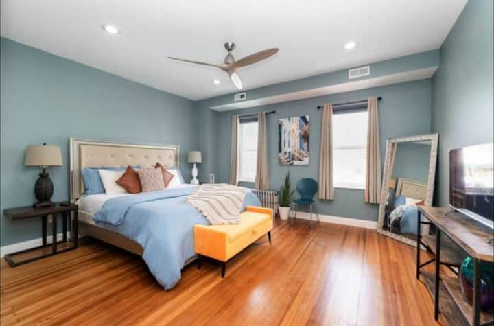 Chic 5 Bd Home In Little Italy - Baltimore, MD