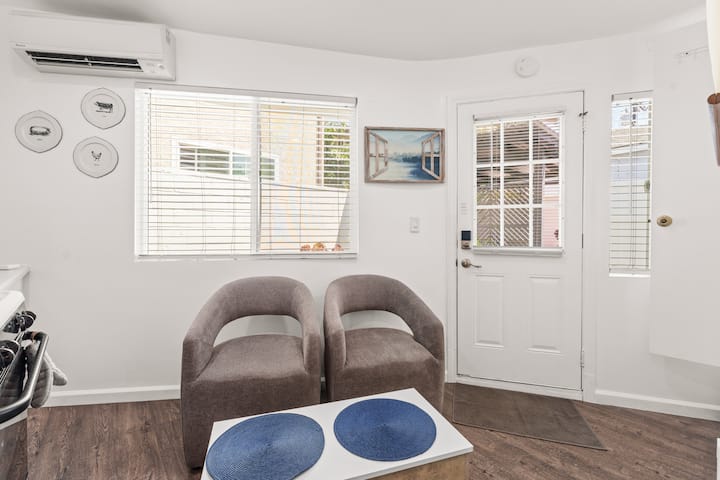 Chic & Bright Hawthorne Suite-near Lax/sofi/spacex - Hawthorne, CA