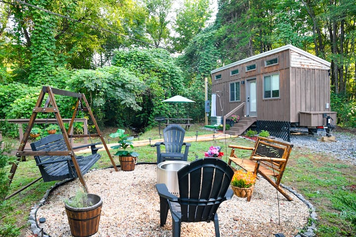 Creekside Tiny Home (Fountain City-wifi-private) - Knoxville, TN
