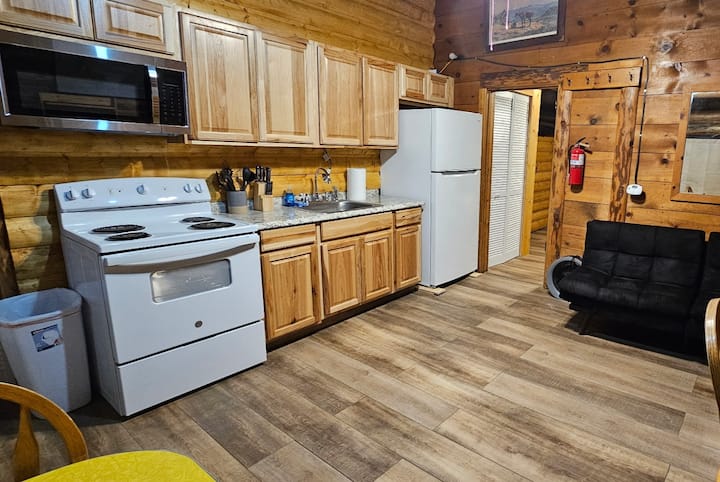 Charming Cabin In Cooke City - Cooke City-Silver Gate, MT